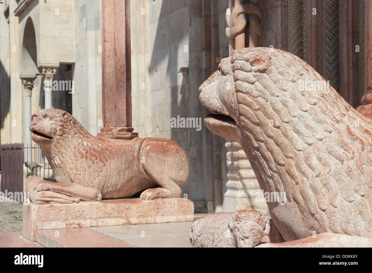 Romanesque entrance of the Duomo in Modena, Italy Stock Photo - Alamy
