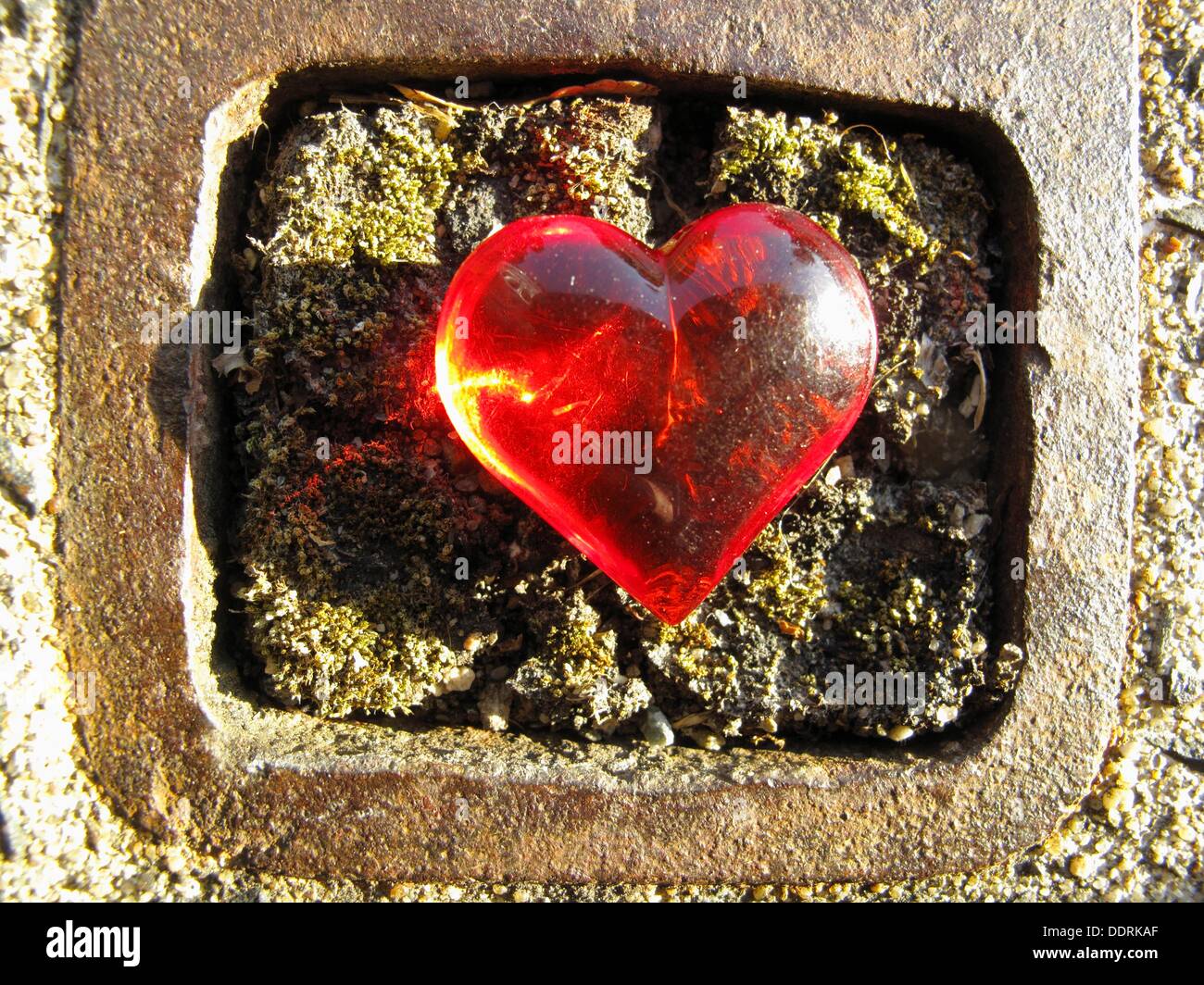 Glass heart hi-res stock photography and images - Alamy