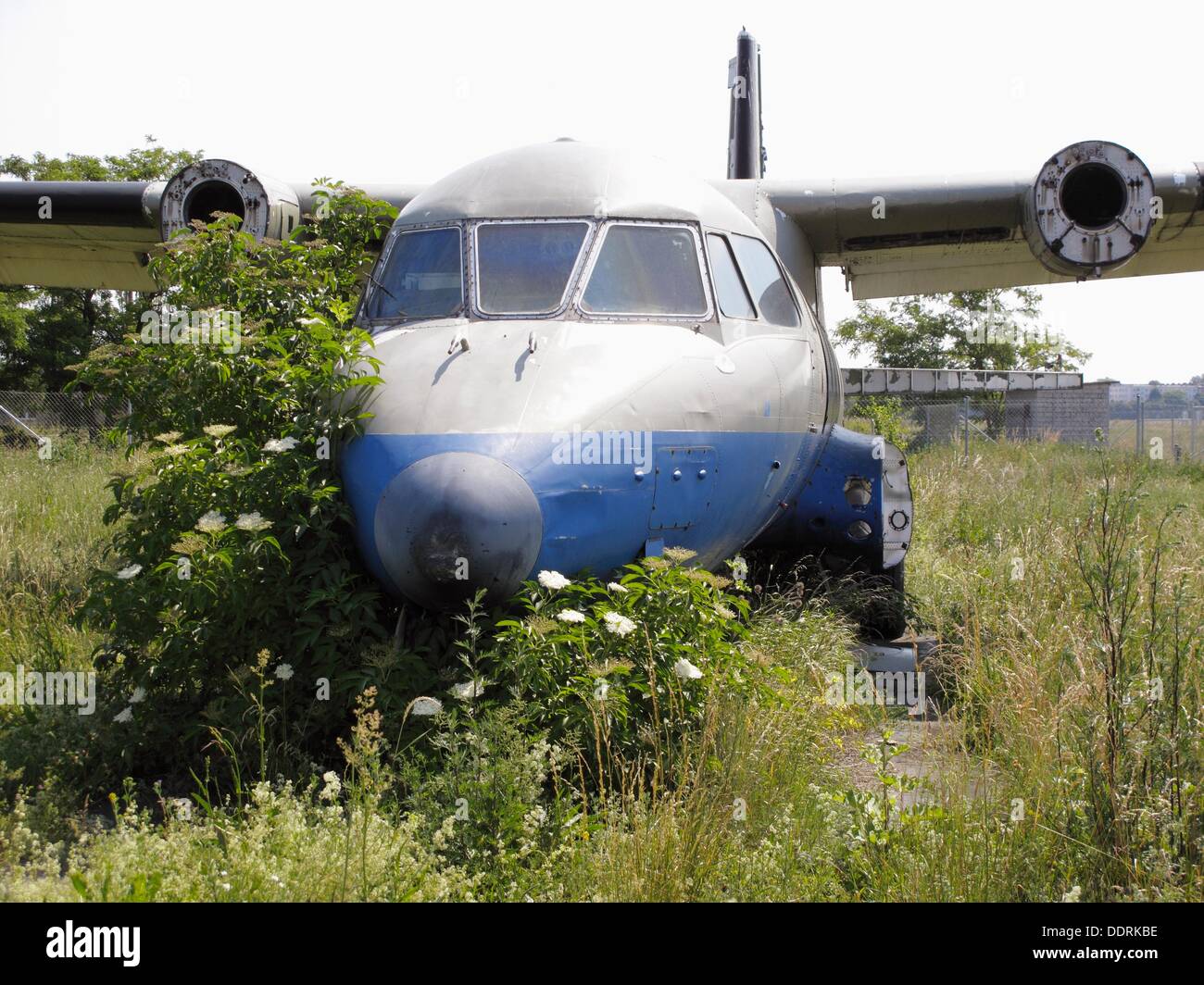 Broken Airplane Stock Photos & Broken Airplane Stock Images - Alamy