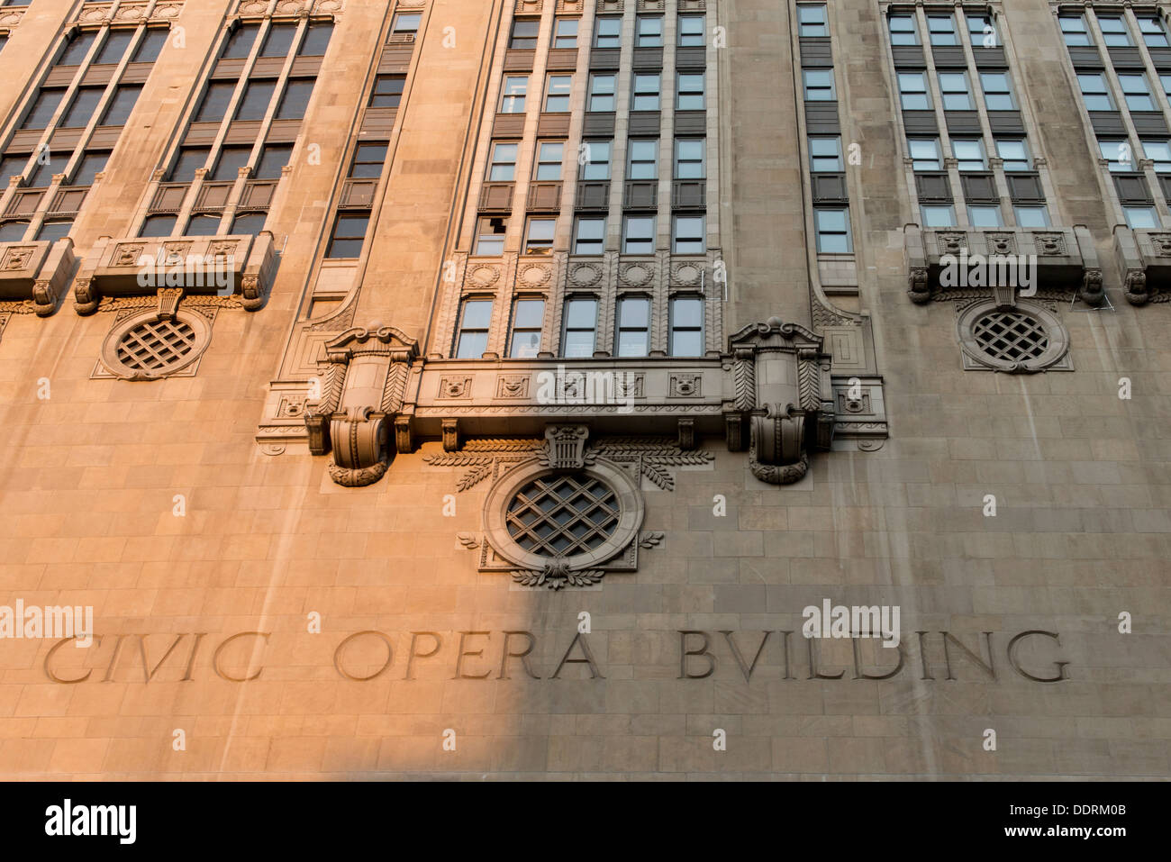 Chicago civic opera house hi-res stock photography and images - Alamy