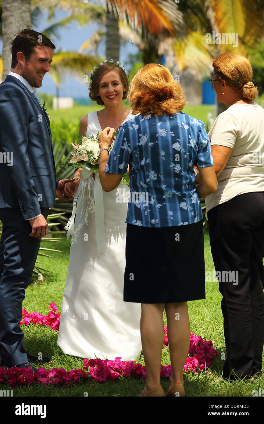 Wedding cuba hi-res stock photography and images - Alamy