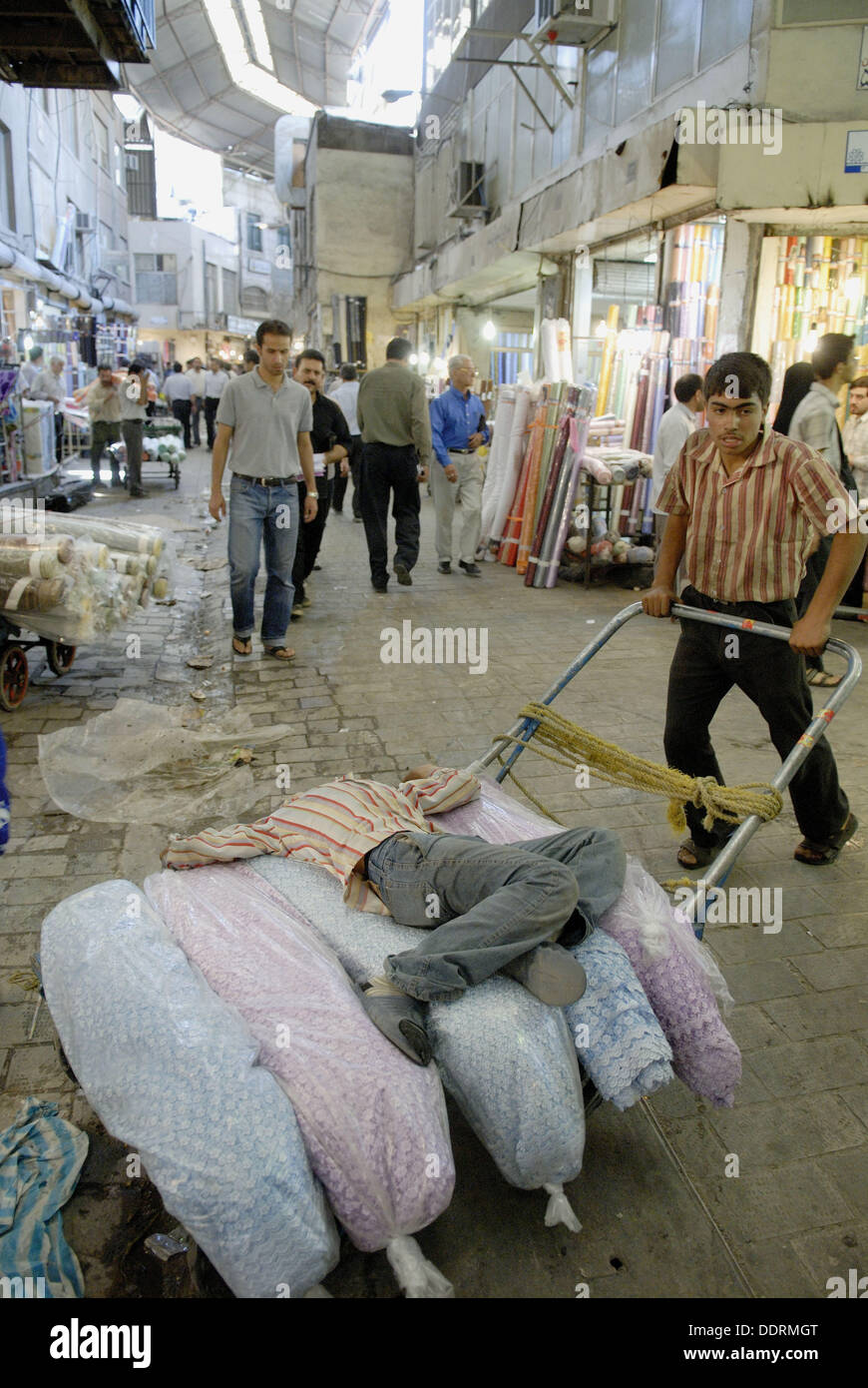 Tehran iran stall hi-res stock photography and images - Alamy