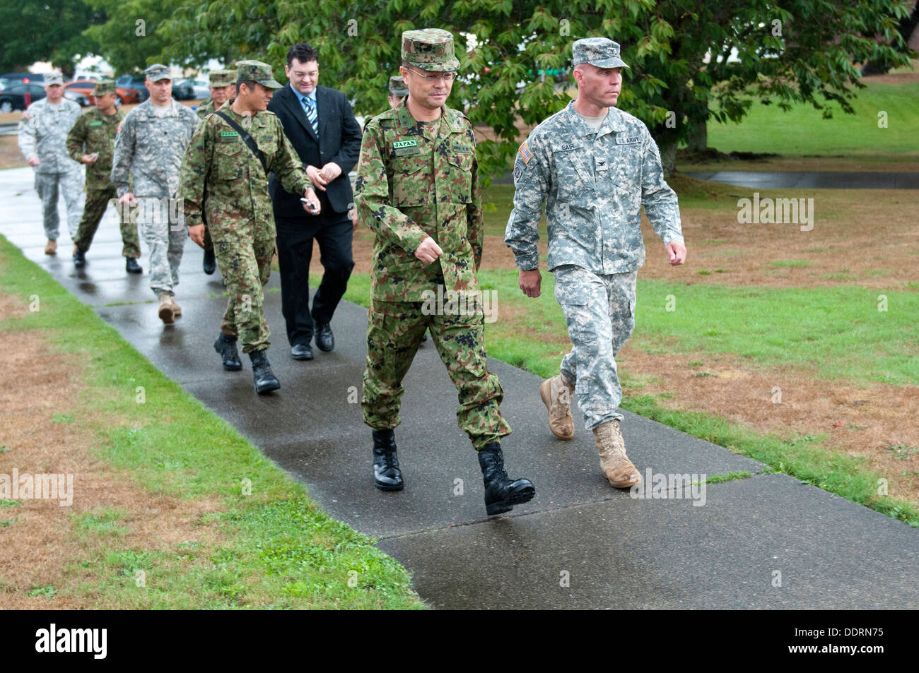 Maj. Gen. Omori (left), deputy commanding general, 4th Division ...