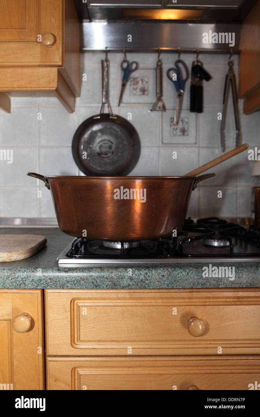 copper preserving pan, or jam pan on a stove or cooker Stock Photo - Alamy