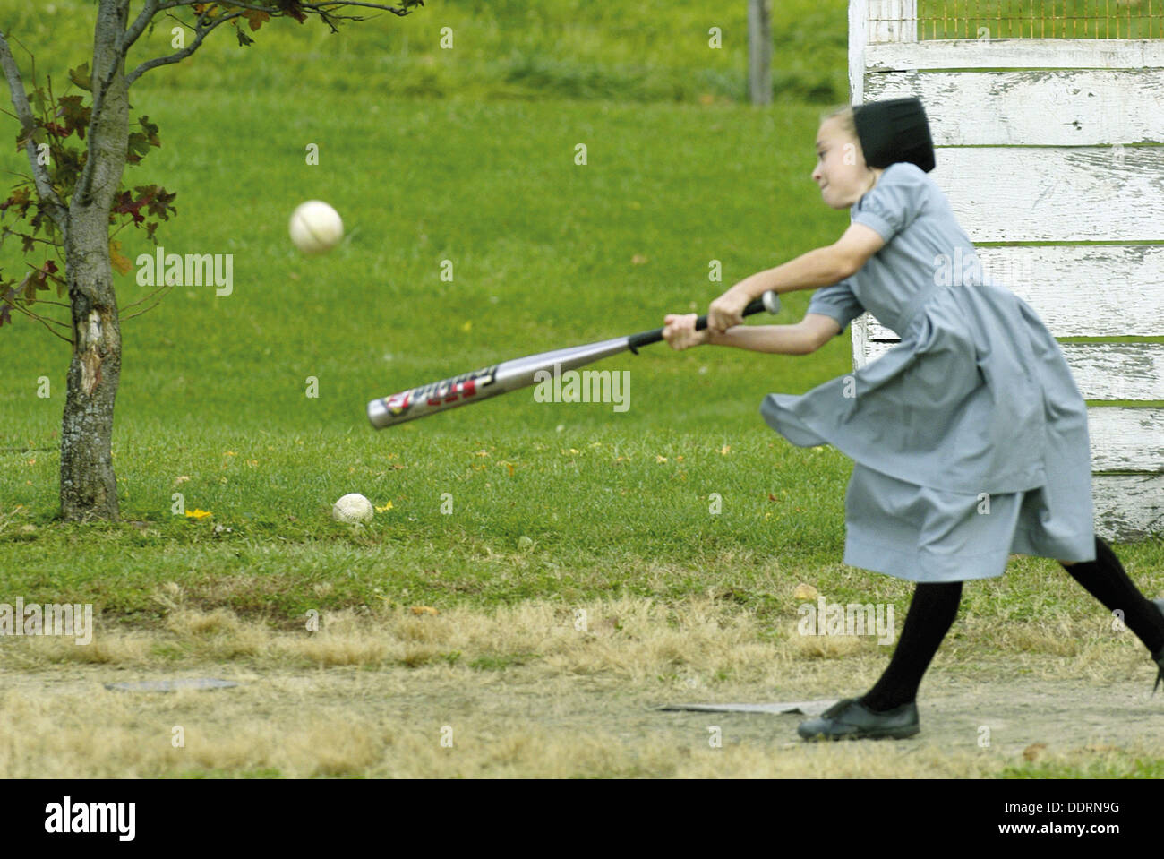 Amish children play hi-res stock photography and images - Alamy