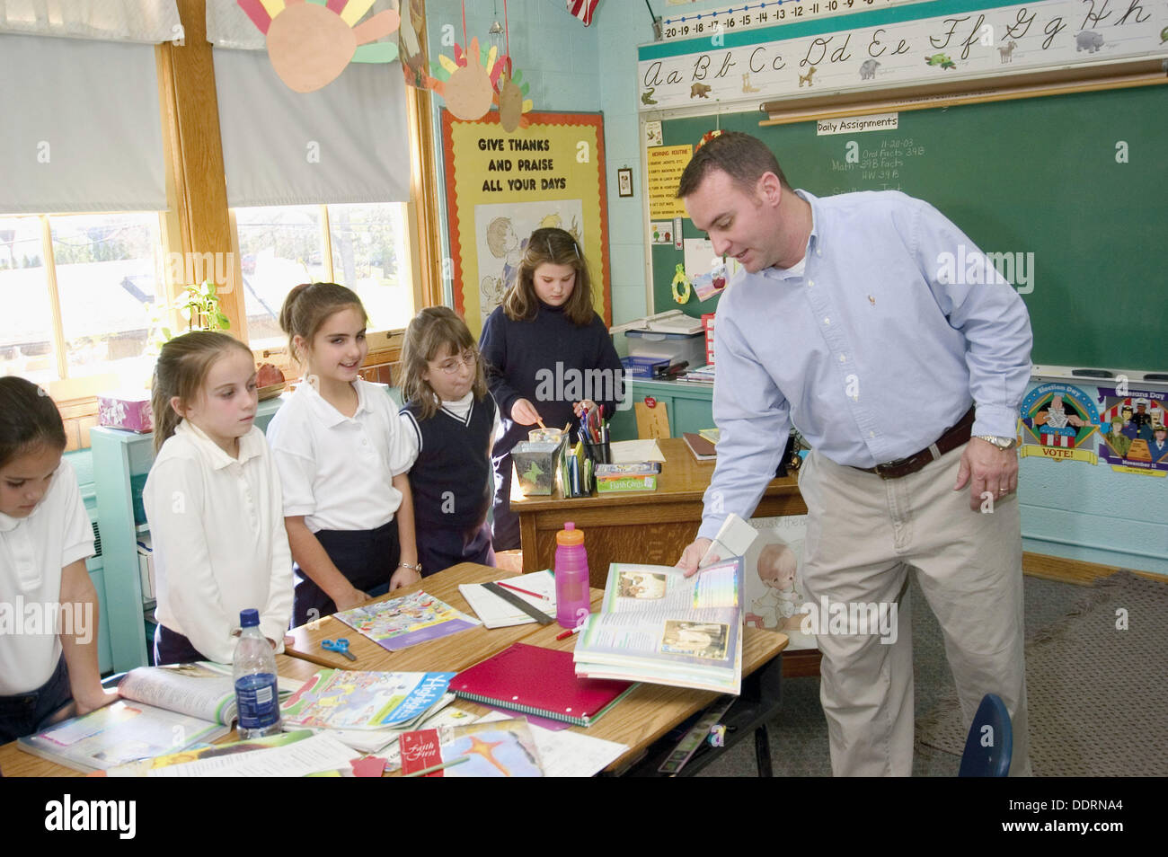5th grade classroom hi-res stock photography and images - Alamy