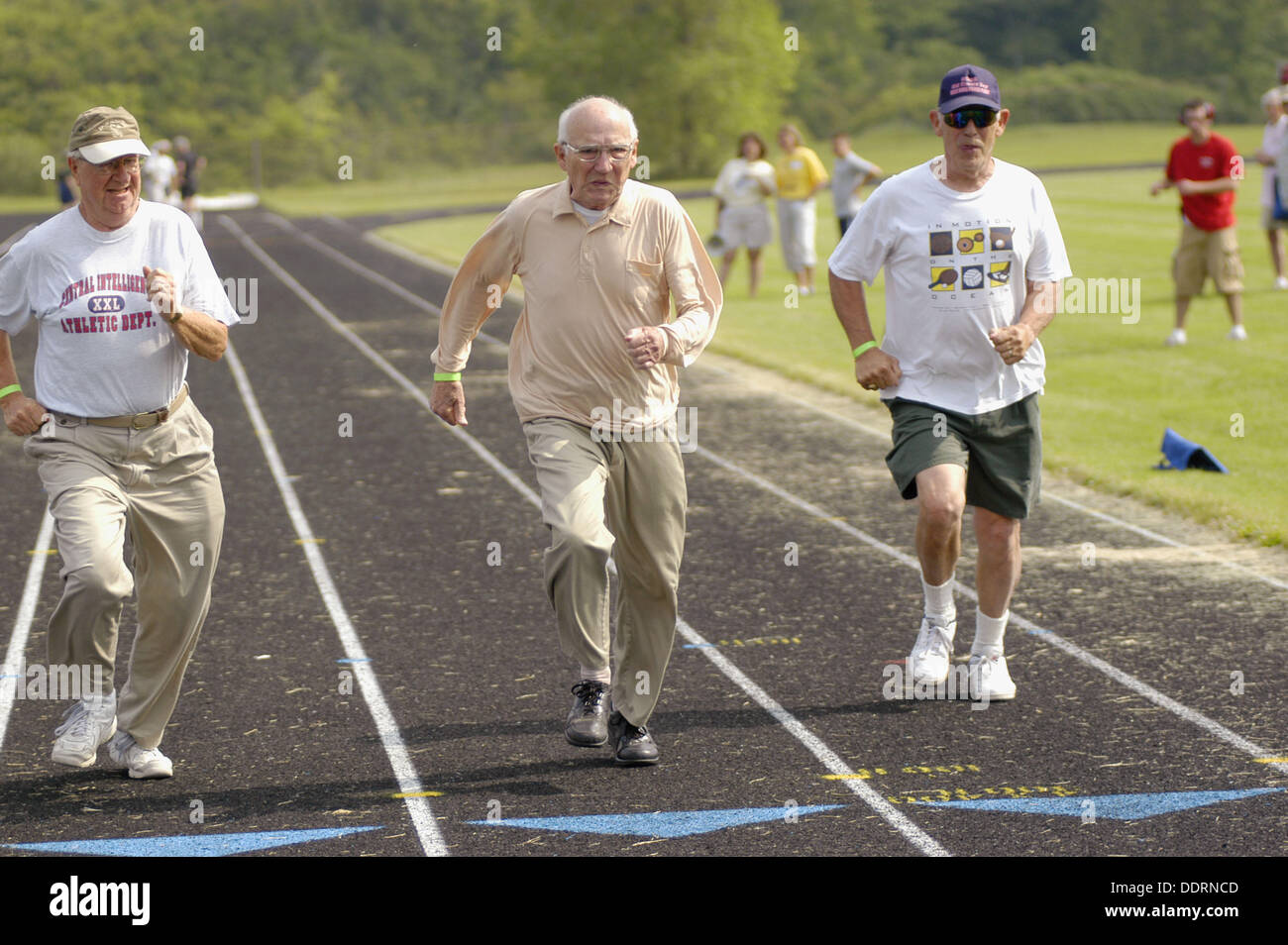 100 yard dash hi-res stock photography and images - Alamy