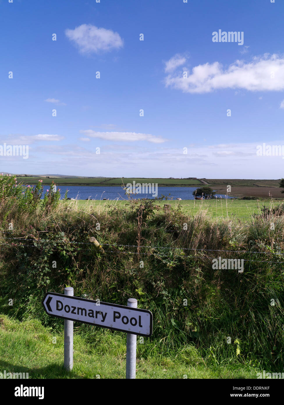 Sign to Dozmary Pool, Bodmin Moor Cornwall UK Stock Photo - Alamy
