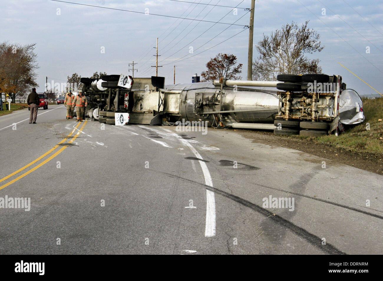 Car skidding marks hi-res stock photography and images - Alamy
