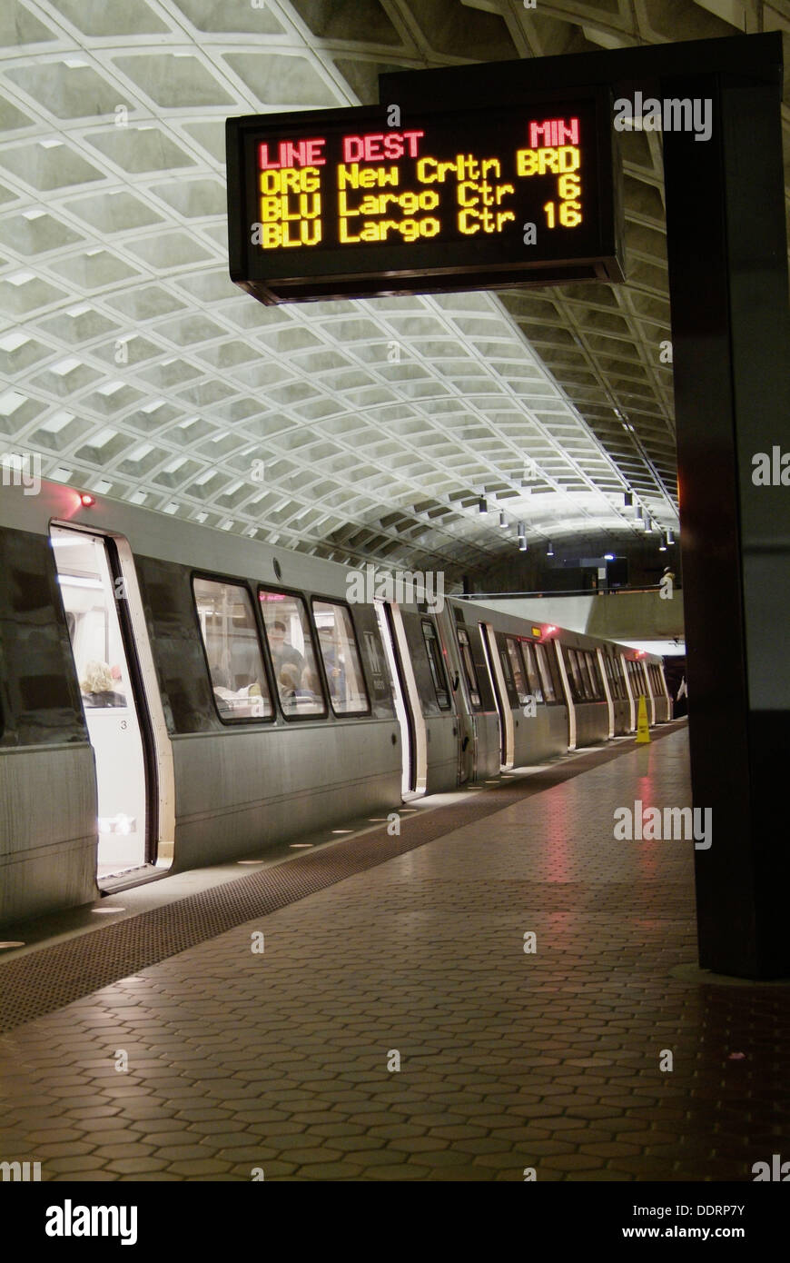Washington dc metro open hi-res stock photography and images - Alamy