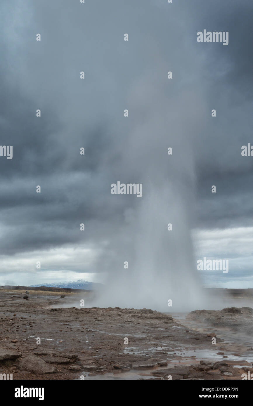 Steam plumes hi-res stock photography and images - Alamy