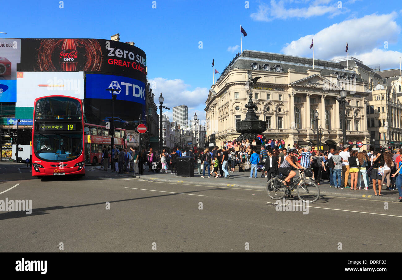 Piccadilly circus hi-res stock photography and images - Alamy