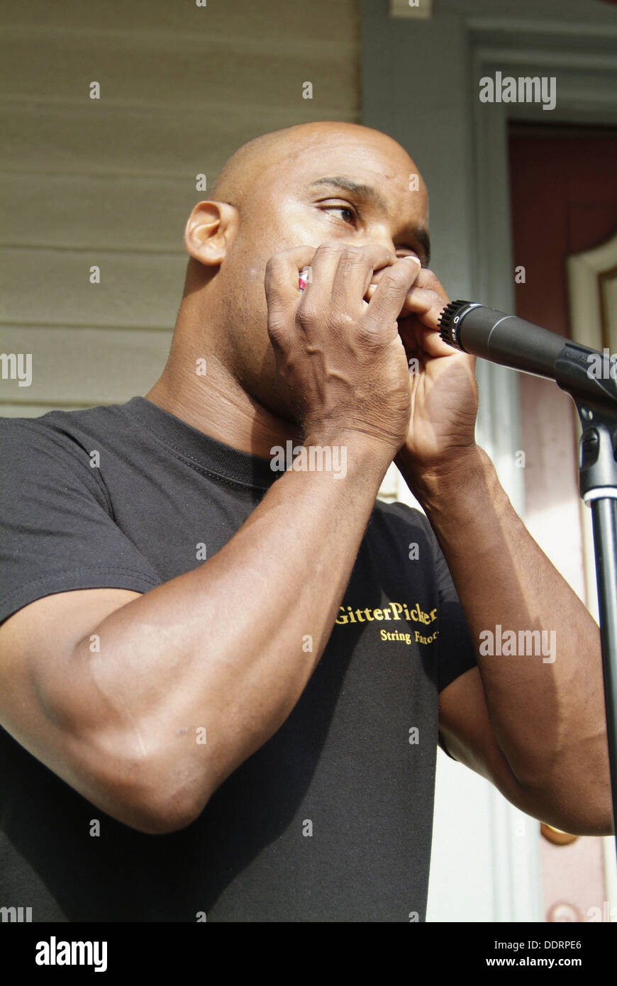 Harmonica talent hi-res stock photography and images - Alamy