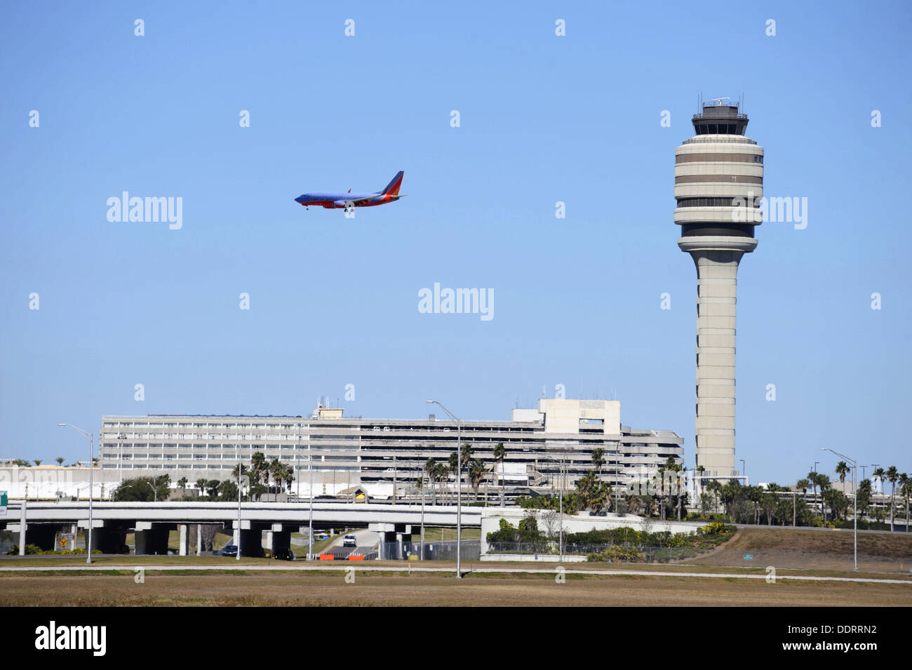 Airplane tower hi-res stock photography and images - Alamy