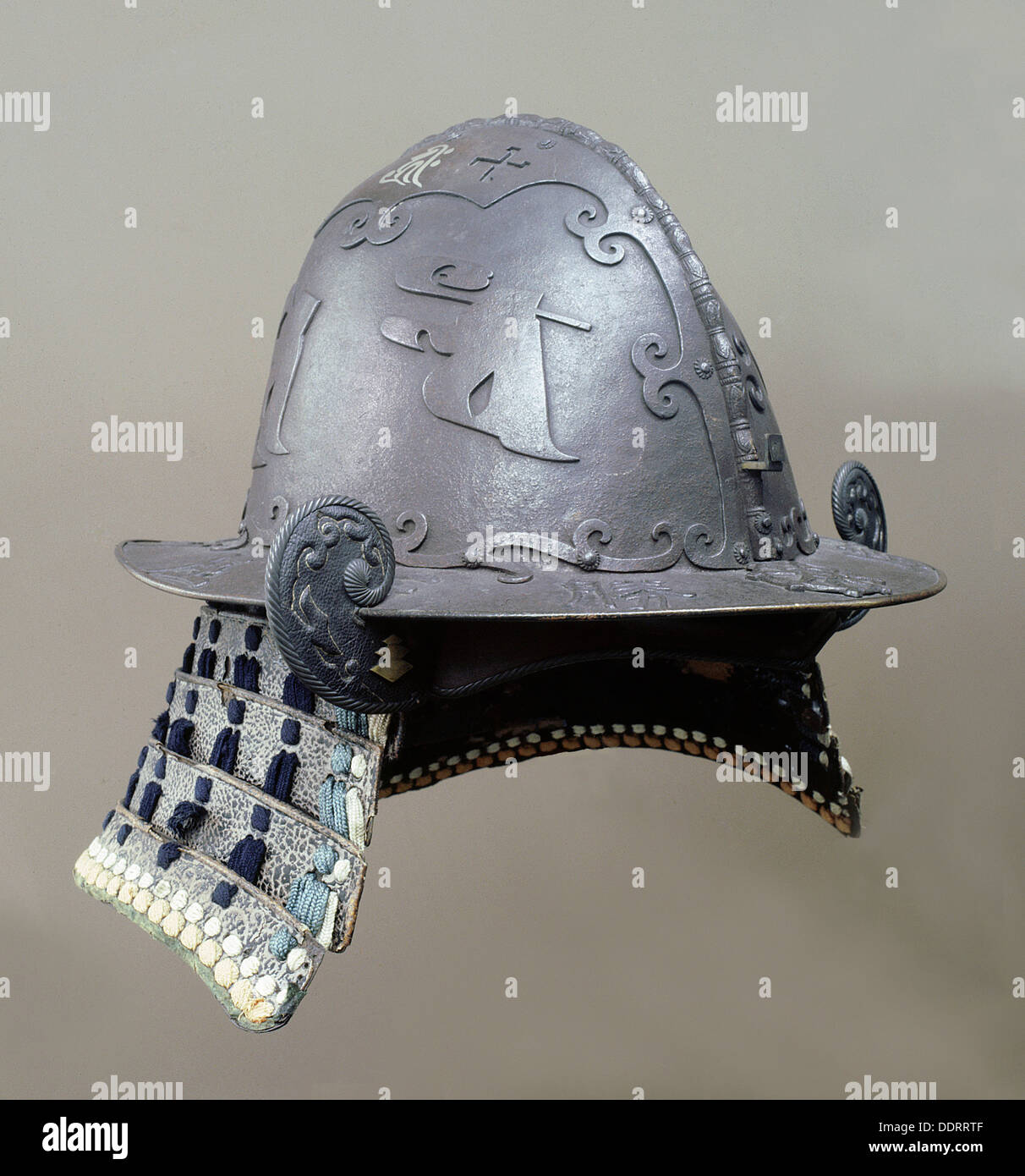 Samurai with helmet hi-res stock photography and images - Alamy