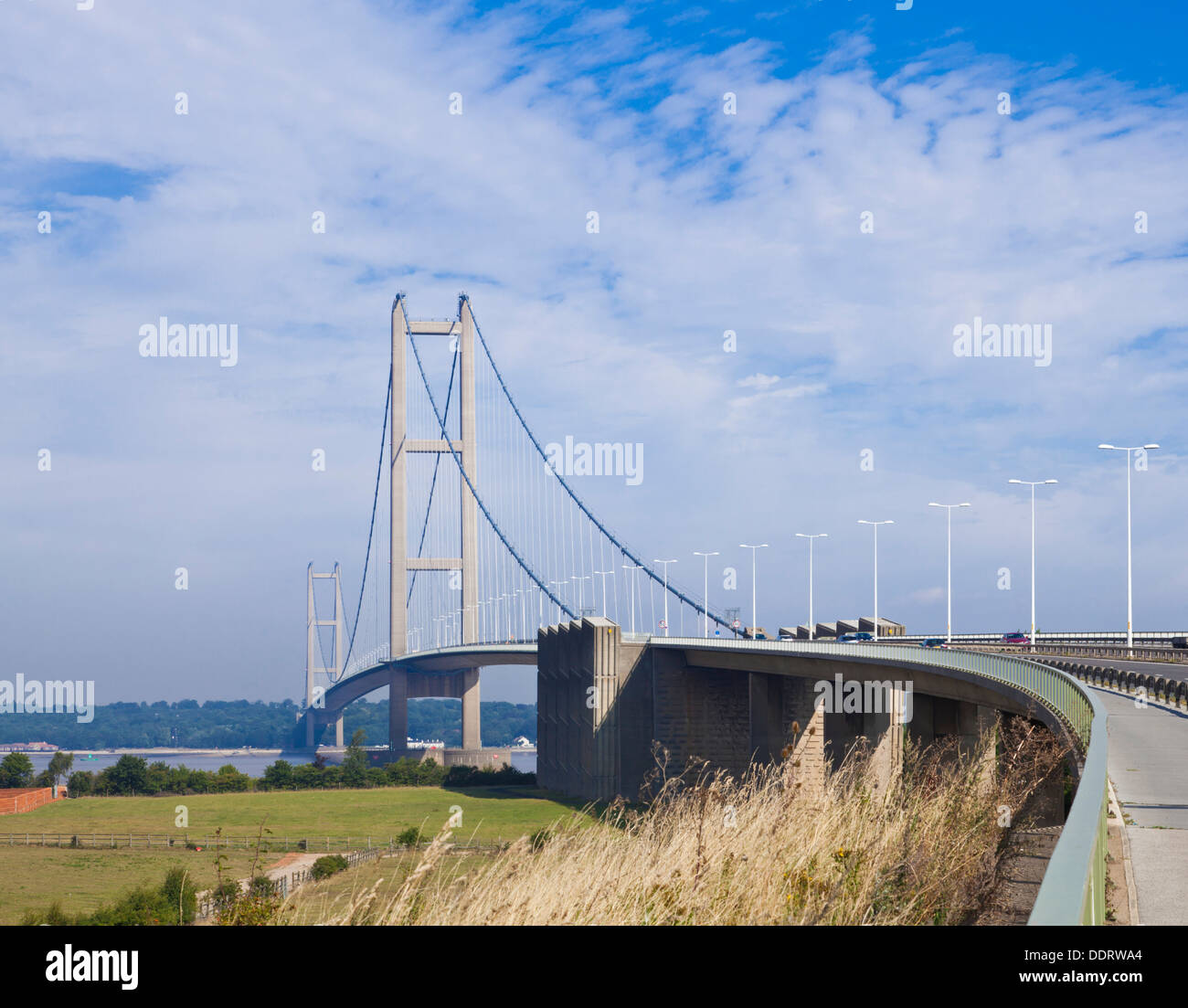Humber suspension bridge hi-res stock photography and images - Alamy