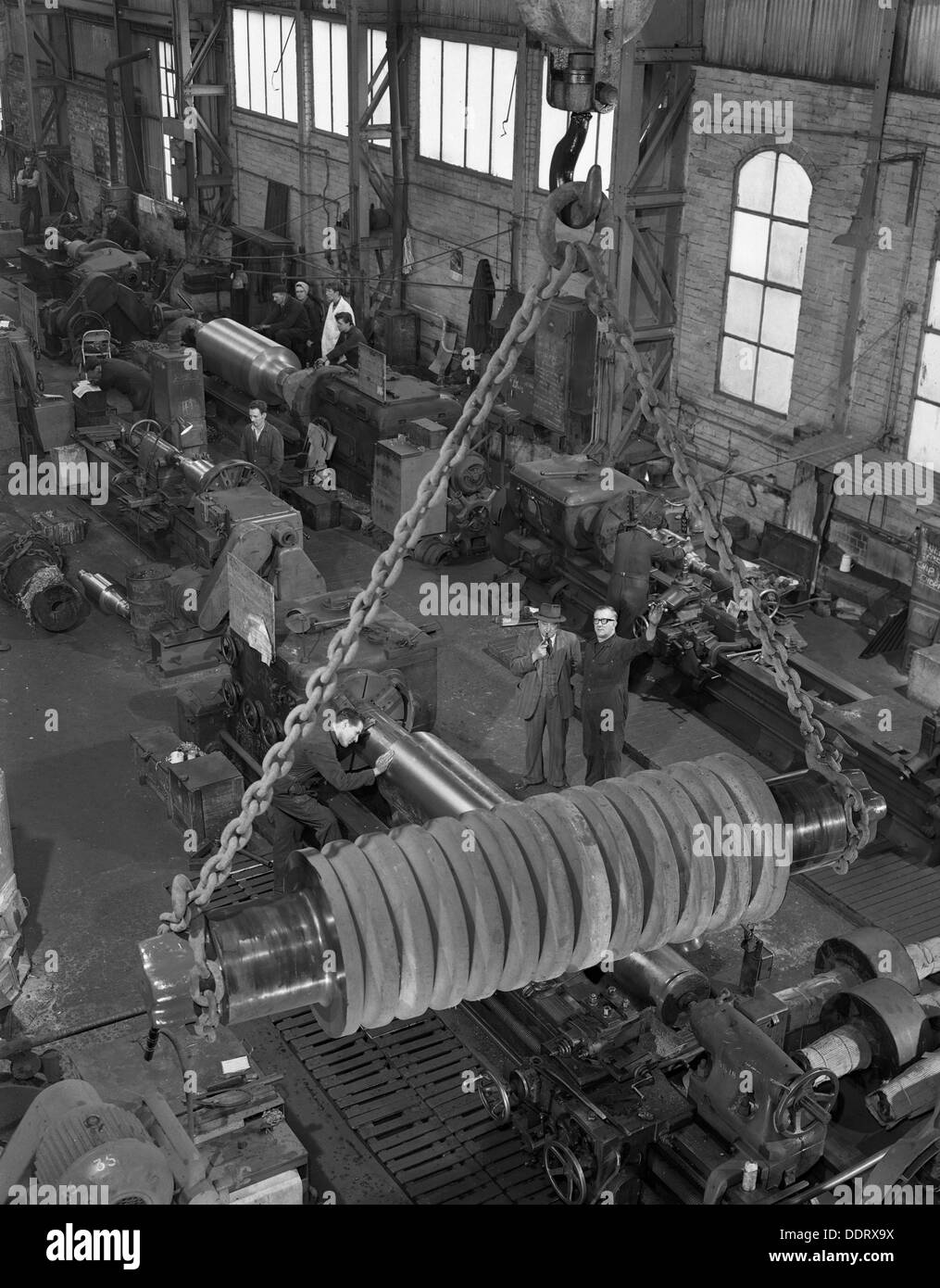 Industrial shop floor inside a factory hi-res stock photography and ...