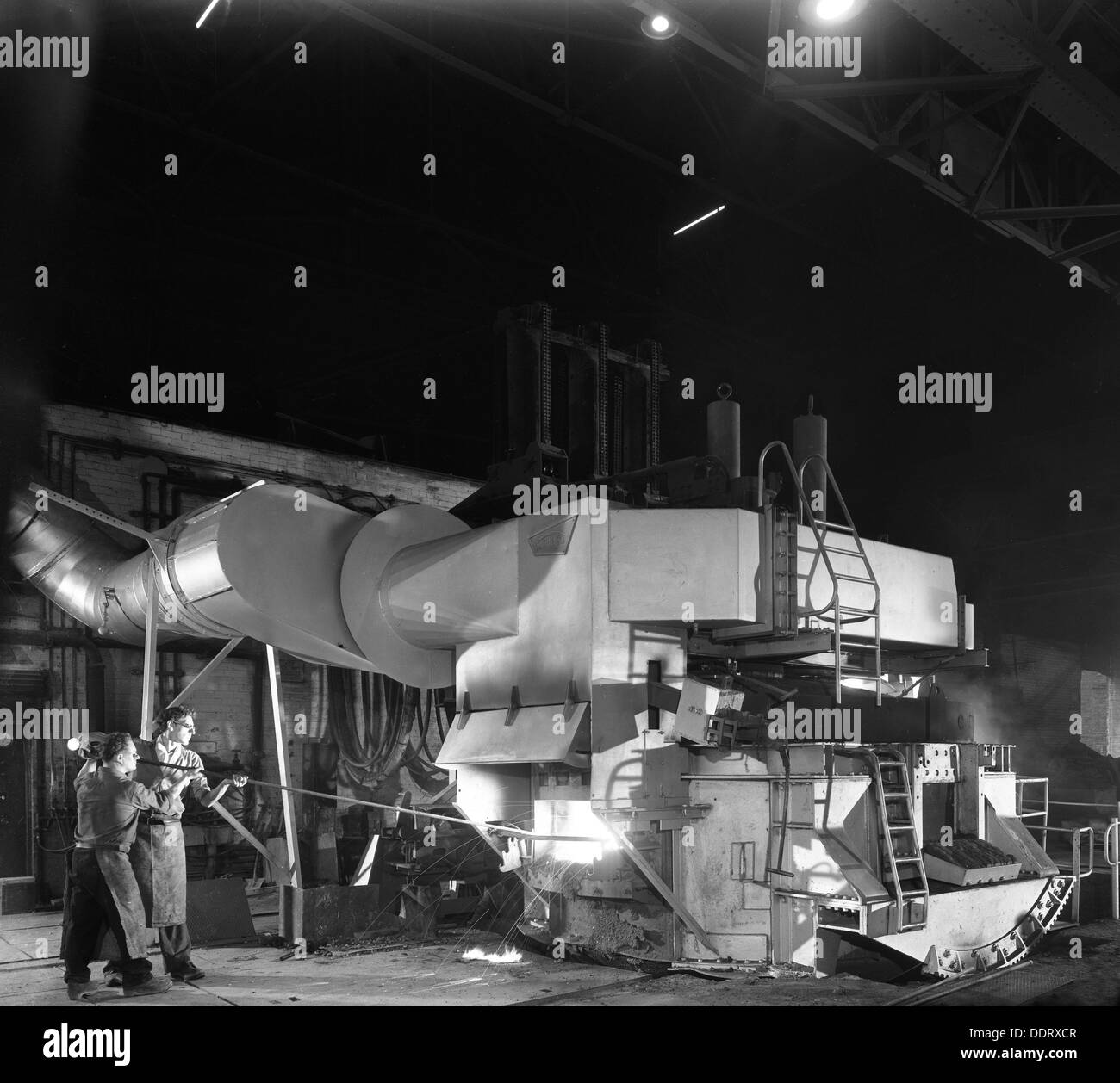 Steel workers sheffield Black and White Stock Photos & Images - Alamy