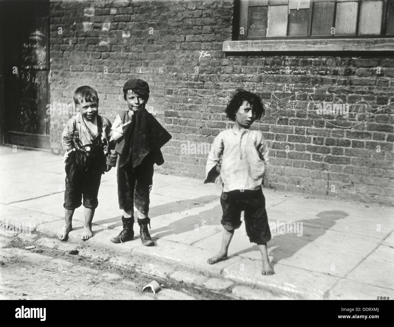 Street urchins boy hi-res stock photography and images - Alamy