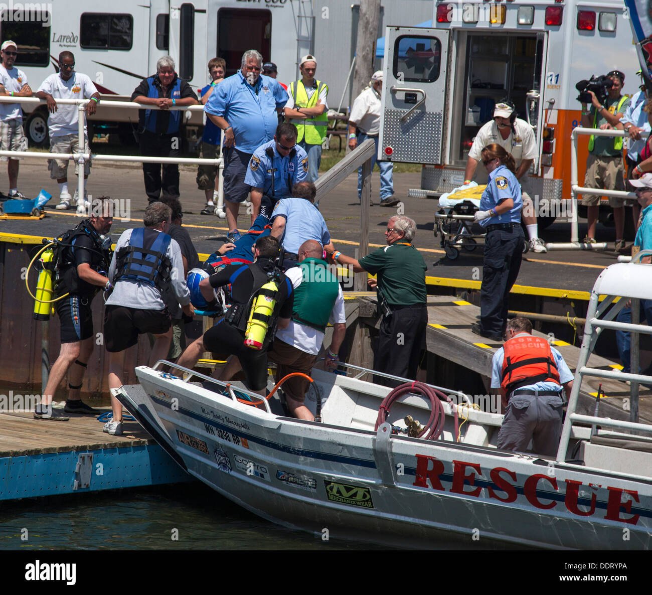 Ambulance boat usa hi-res stock photography and images - Alamy