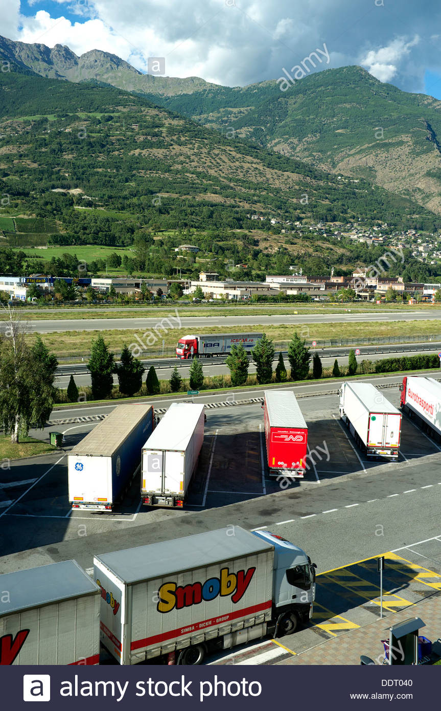 Motorway Services Parking High Resolution Stock Photography and Images ...