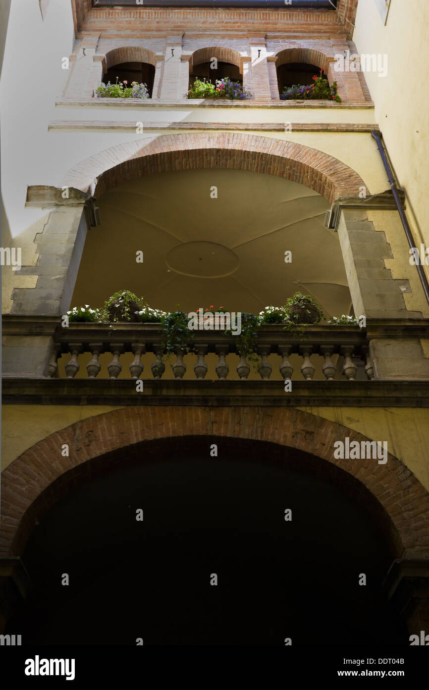 Italian renaissance balcony hi-res stock photography and images - Alamy