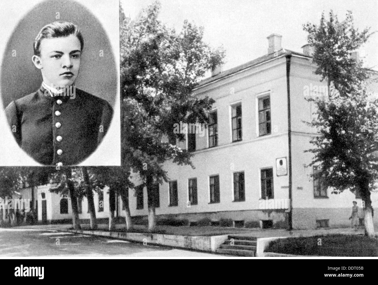 School 19th century russia hi-res stock photography and images - Alamy