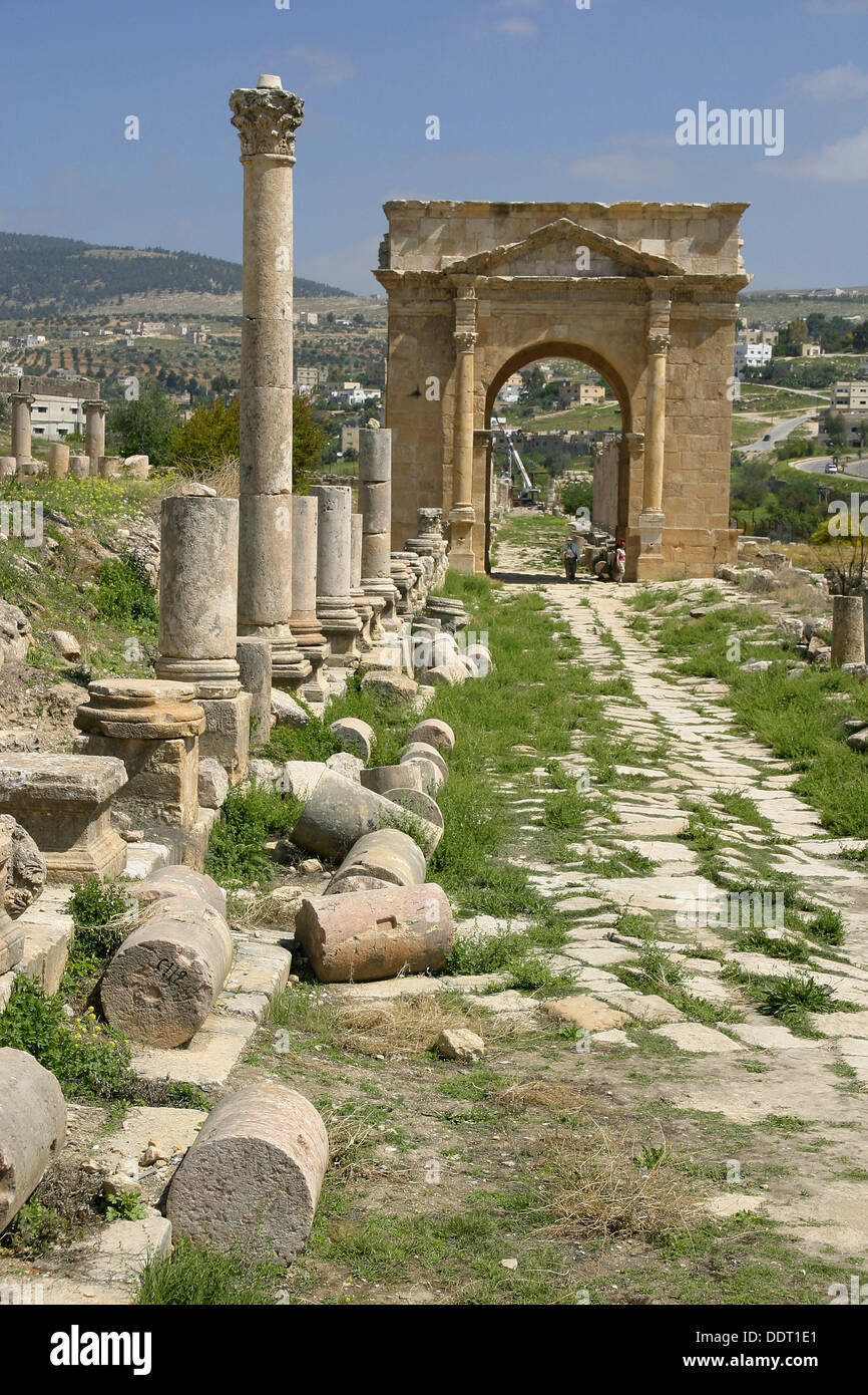 North tetrapylon of jerash hi-res stock photography and images - Alamy