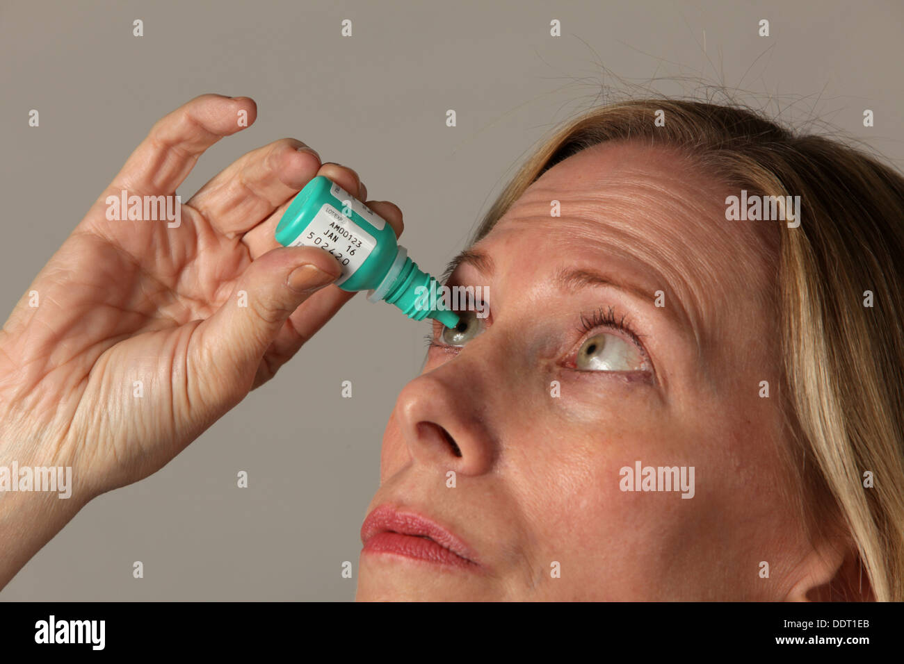 Eye drops hi-res stock photography and images - Alamy