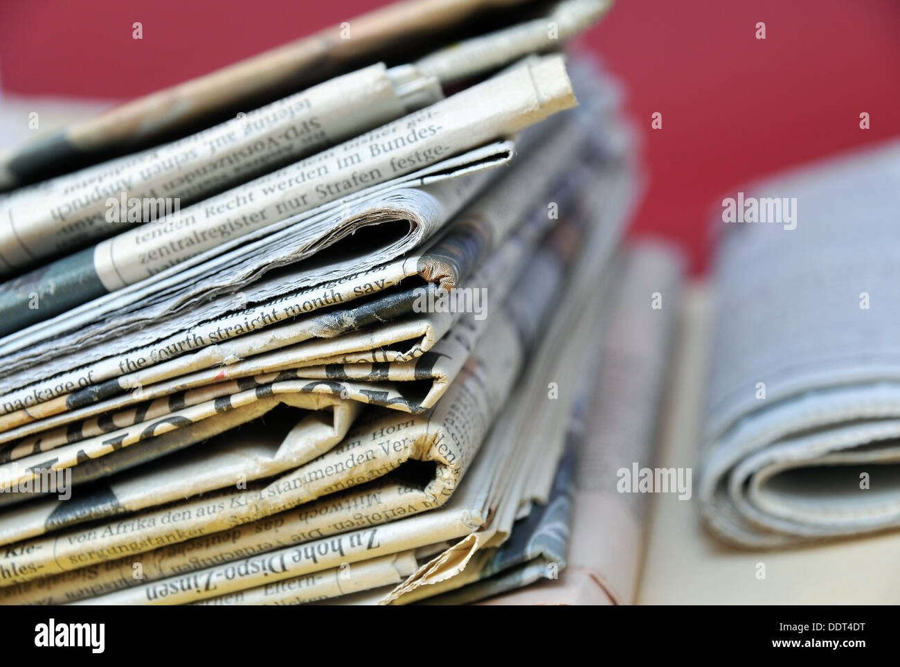 News newspapers hi-res stock photography and images - Alamy