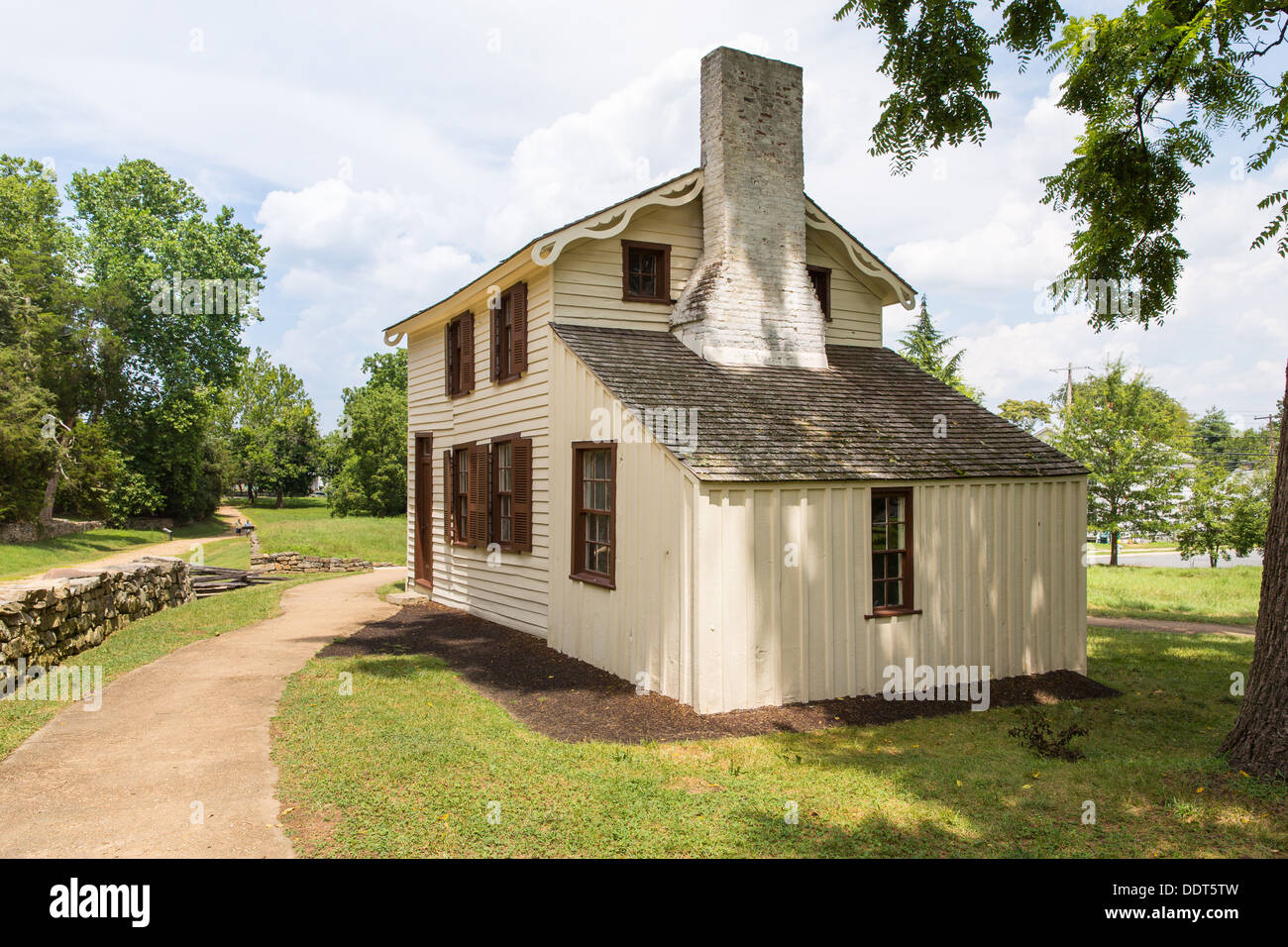 This house survived the Civil War battle of Fredricksburg in 1862. The ...