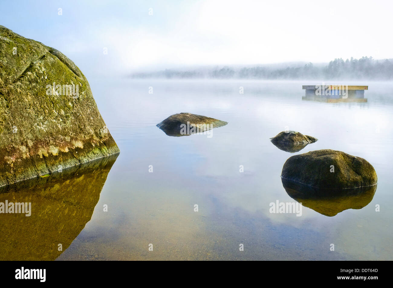 Lake swim raft hi-res stock photography and images - Alamy