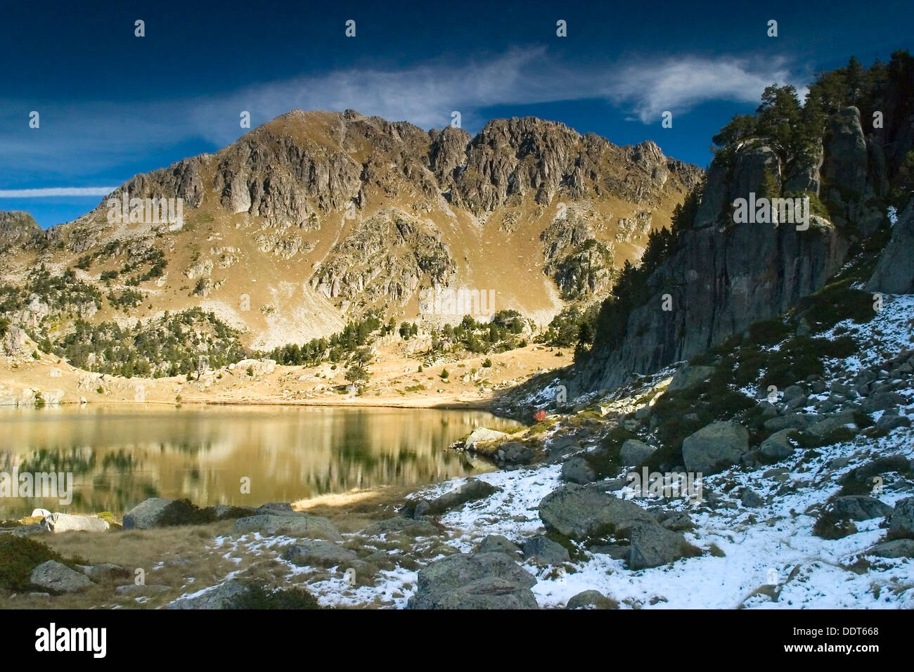 Garguilhs de Jos. Colomers glaciar cirque. Aran Valley. Pyrenees ...
