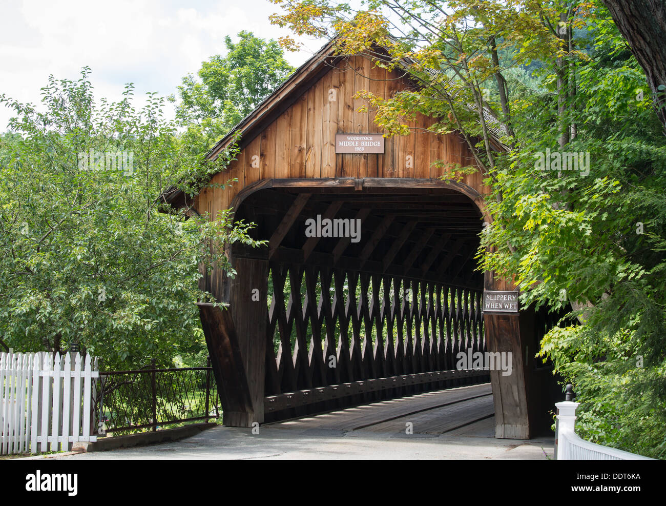 This is one of the many covered bridges that can be seen in Vermont ...