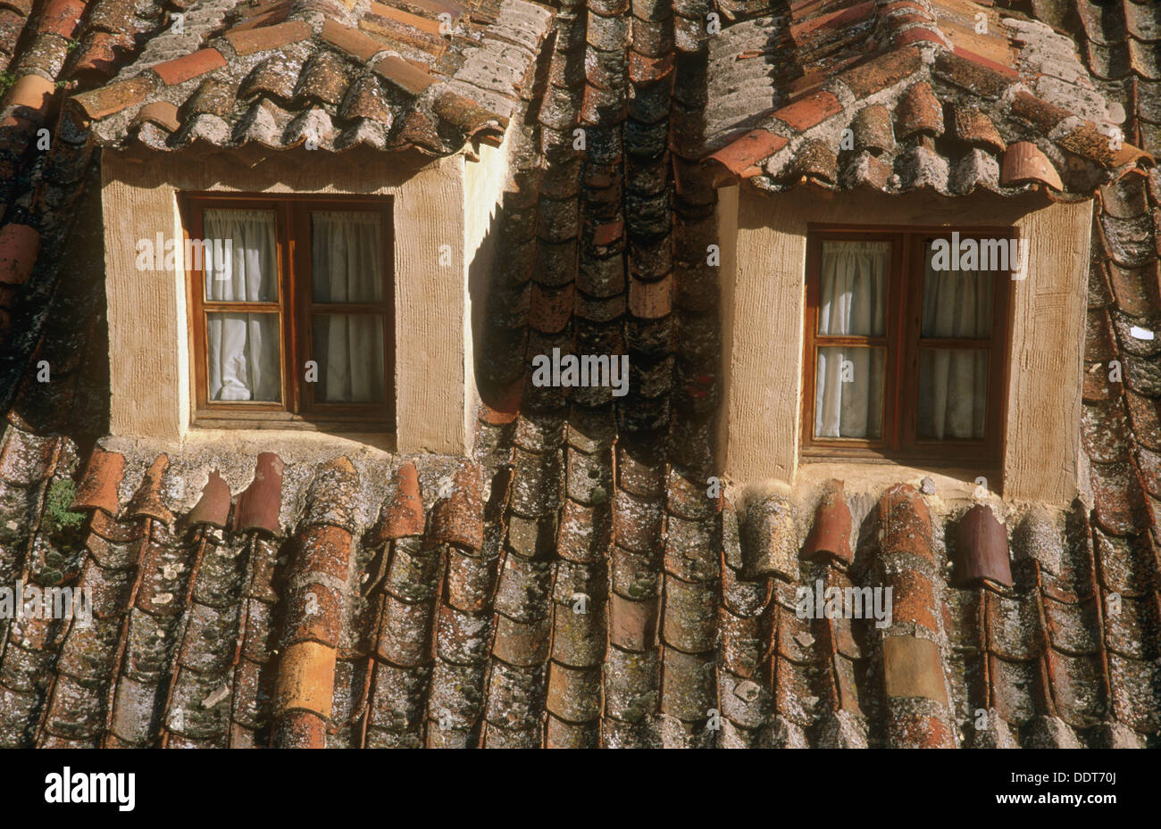 Inverted tile hi-res stock photography and images - Alamy