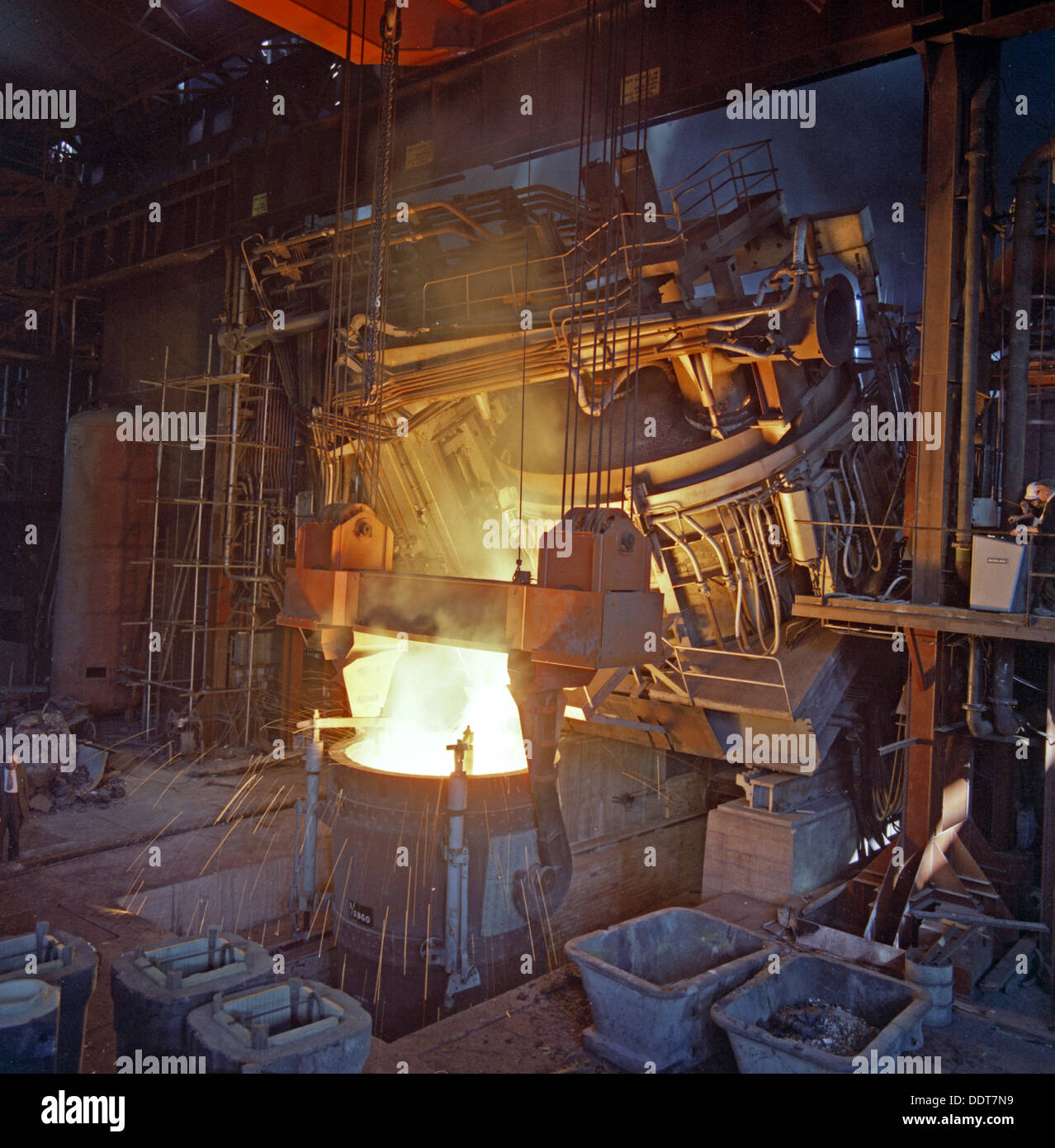 Steel furnace britain hi-res stock photography and images - Alamy