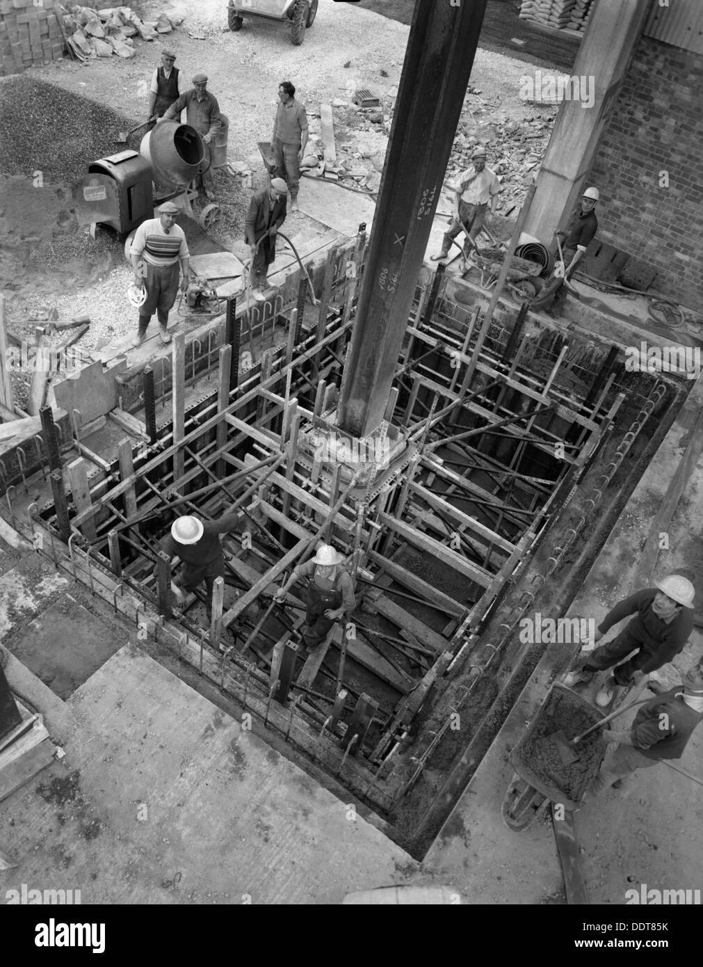 1960s construction hi-res stock photography and images - Alamy