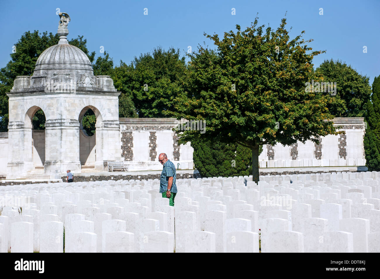 Tyne Cot Cemetery, Commonwealth War Graves Commission burial ground for ...