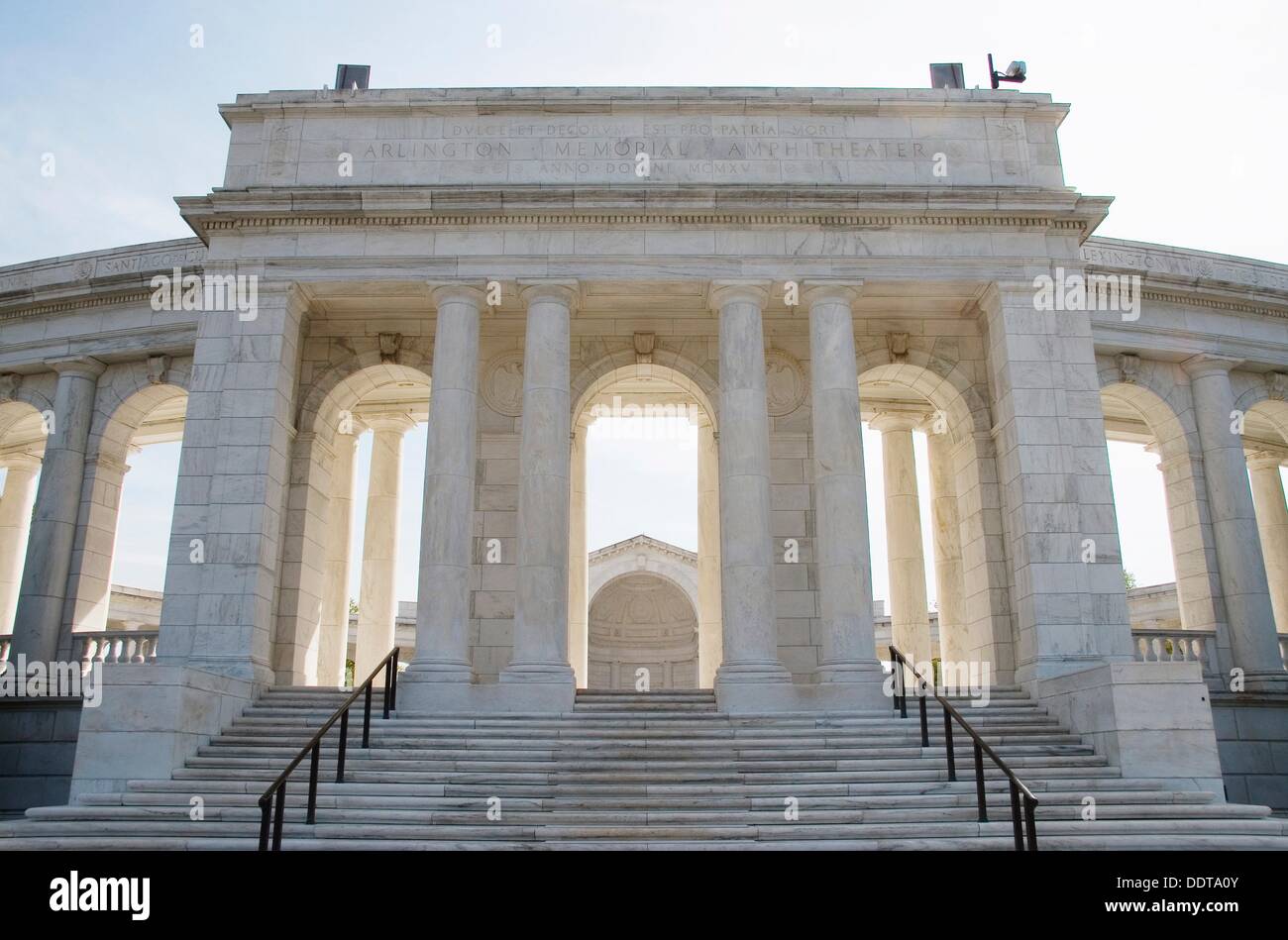 Arlington Memorial Amphitheatre High Resolution Stock Photography and ...