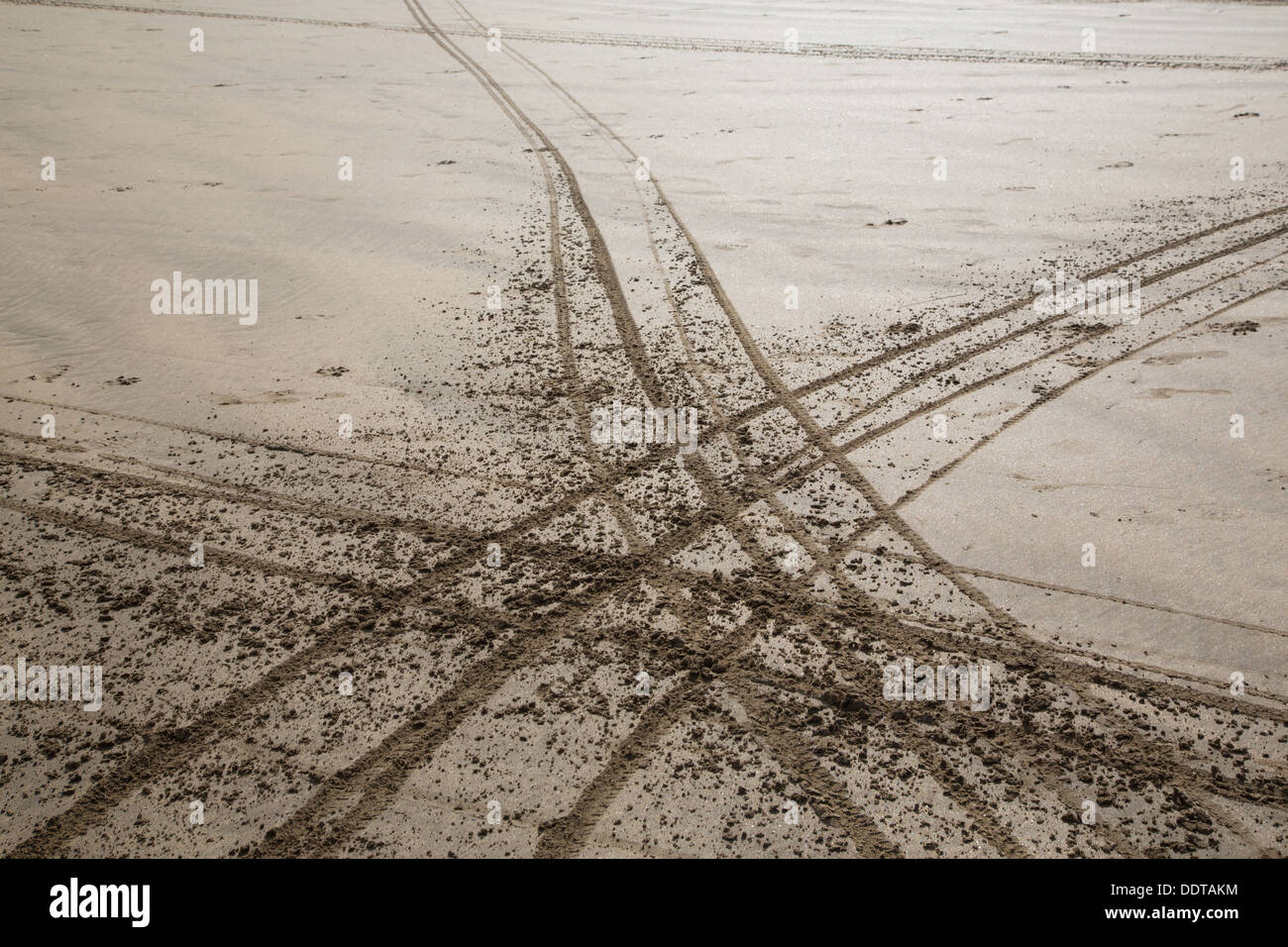 Kite Surfing Tracks in the Sand Stock Photo - Alamy