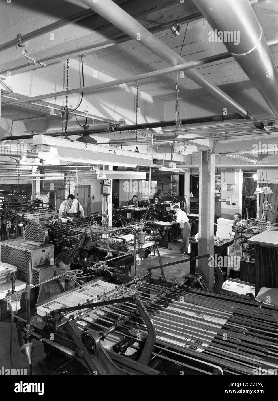 1950s factory work britain hi-res stock photography and images - Alamy
