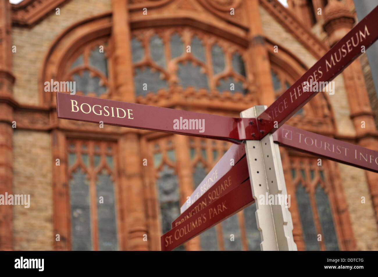 Londonderry sign hi-res stock photography and images - Alamy