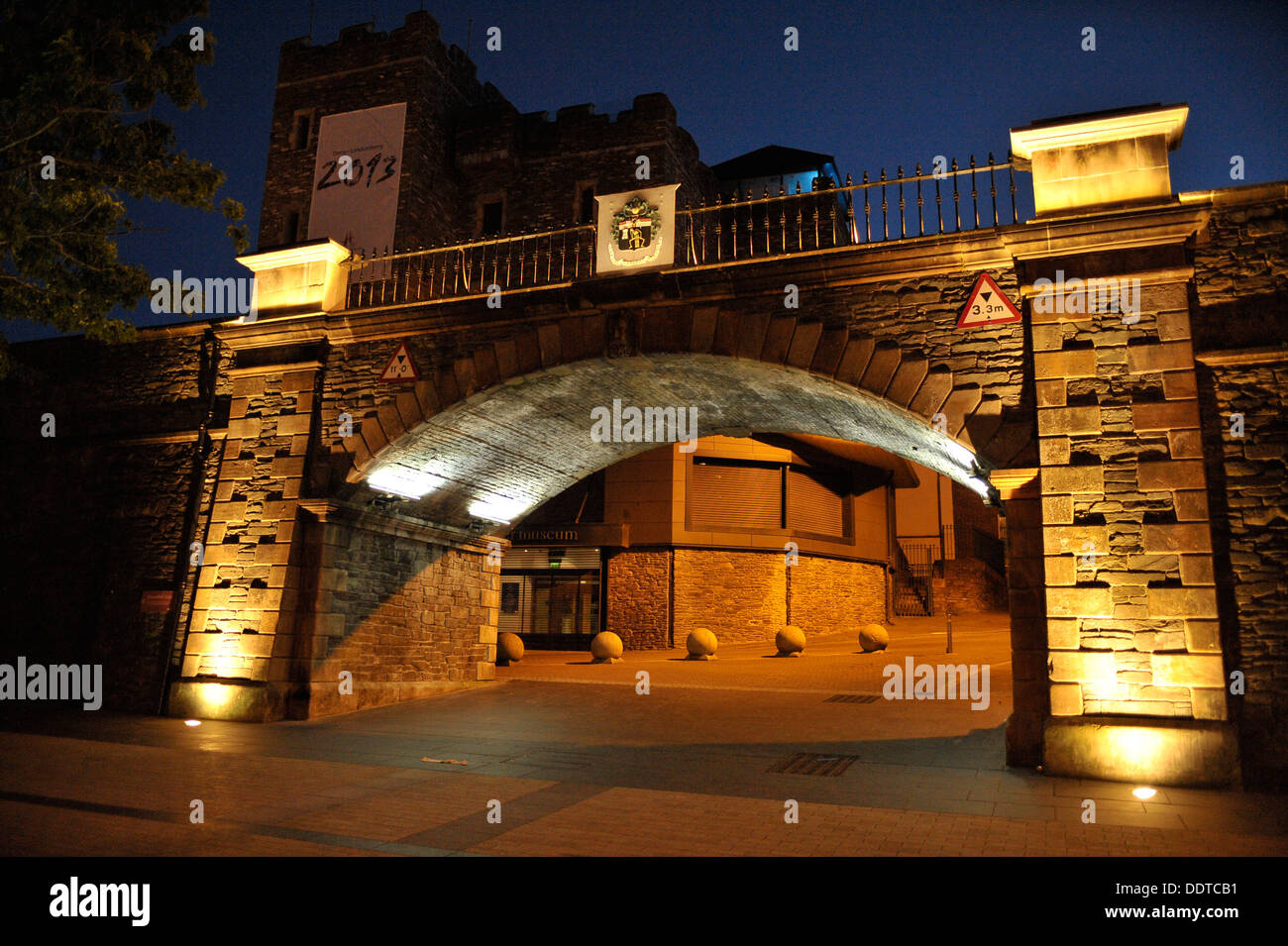 Magazine Gate, one of seven gates on Derry’s walls and the Tower Museum ...
