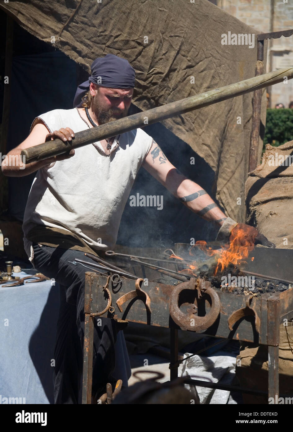 Blacksmith medieval hi-res stock photography and images - Alamy