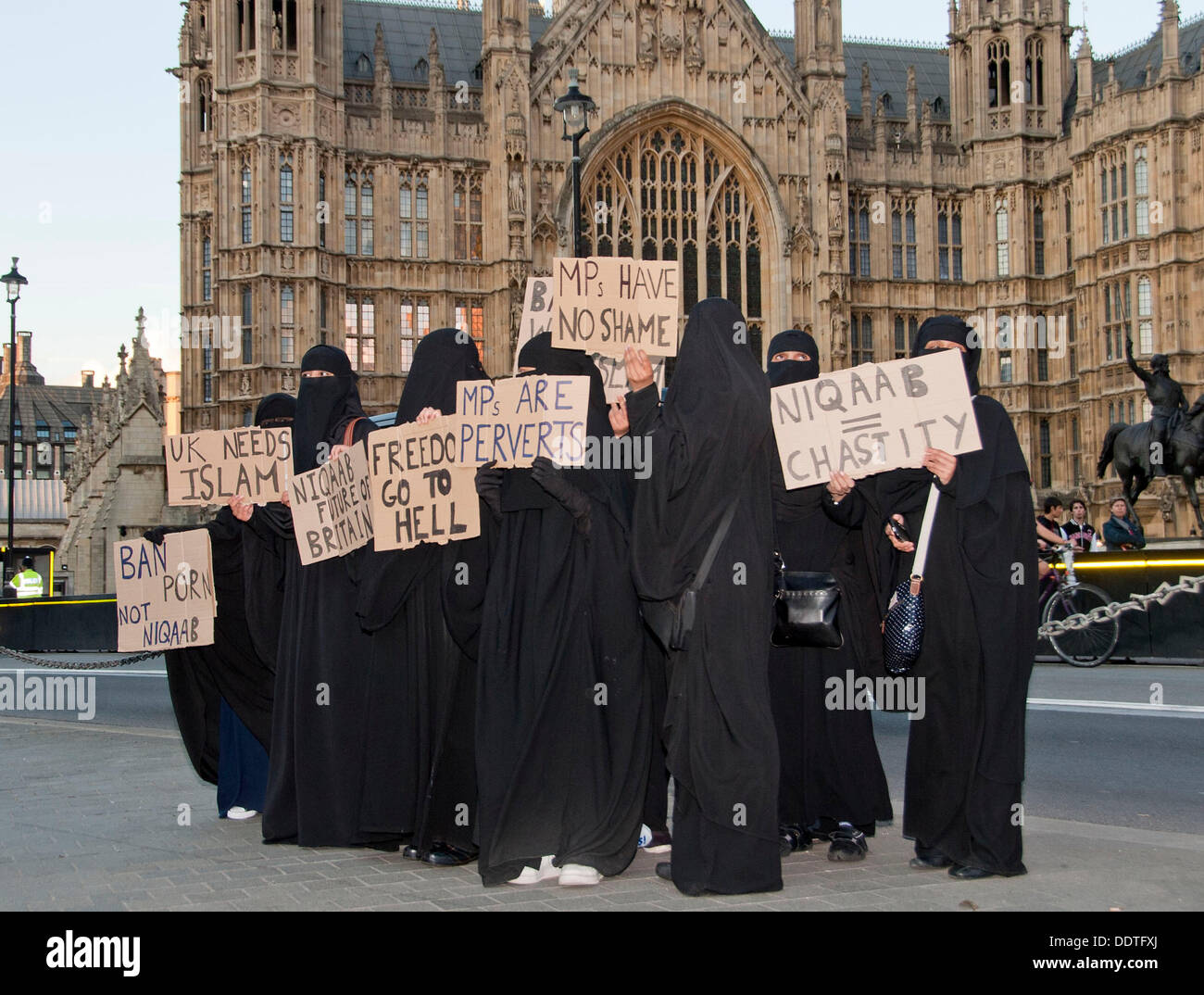 London, UK. 06th Sep, 2013. Muslim women outside the Houses of Stock ...