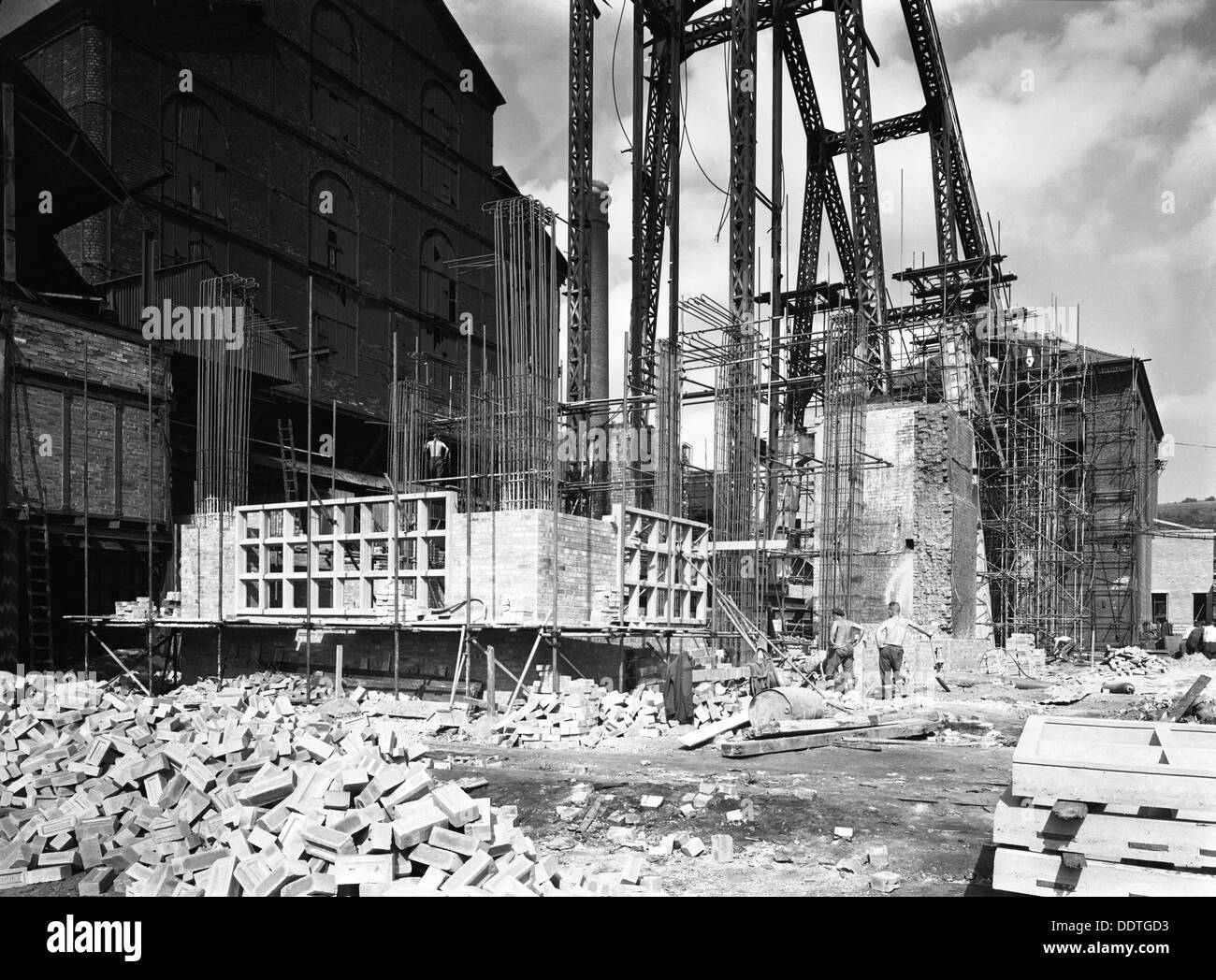 Modernisation of the South Yorkshire coalfields, Cadeby Colliery, near ...
