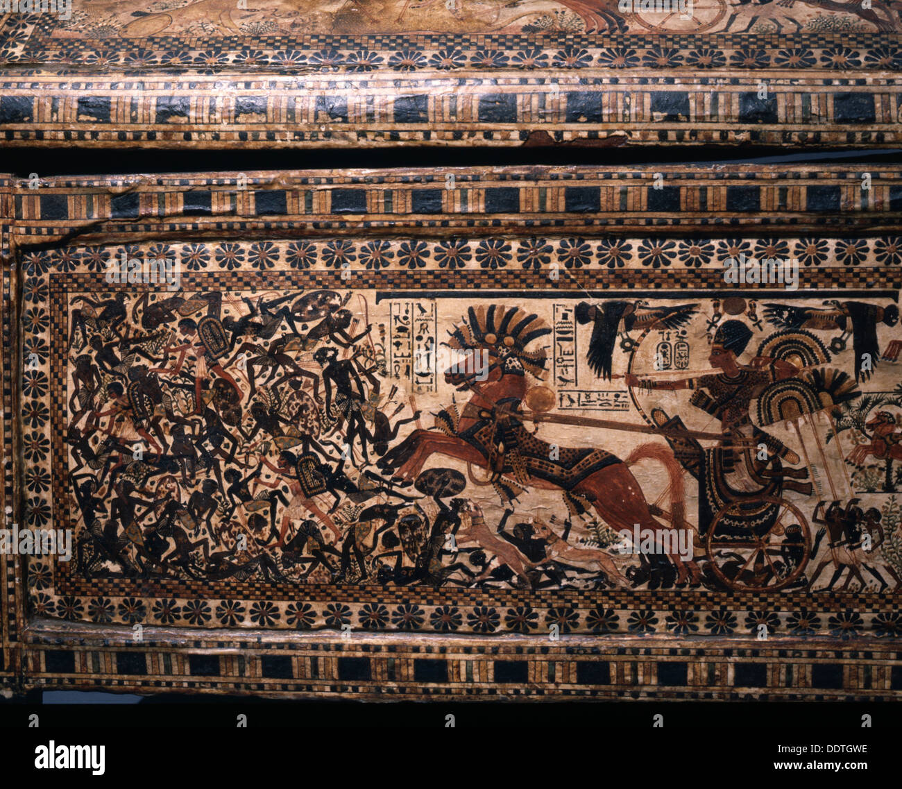 Ancient bow and arrow chariot hi-res stock photography and images - Alamy