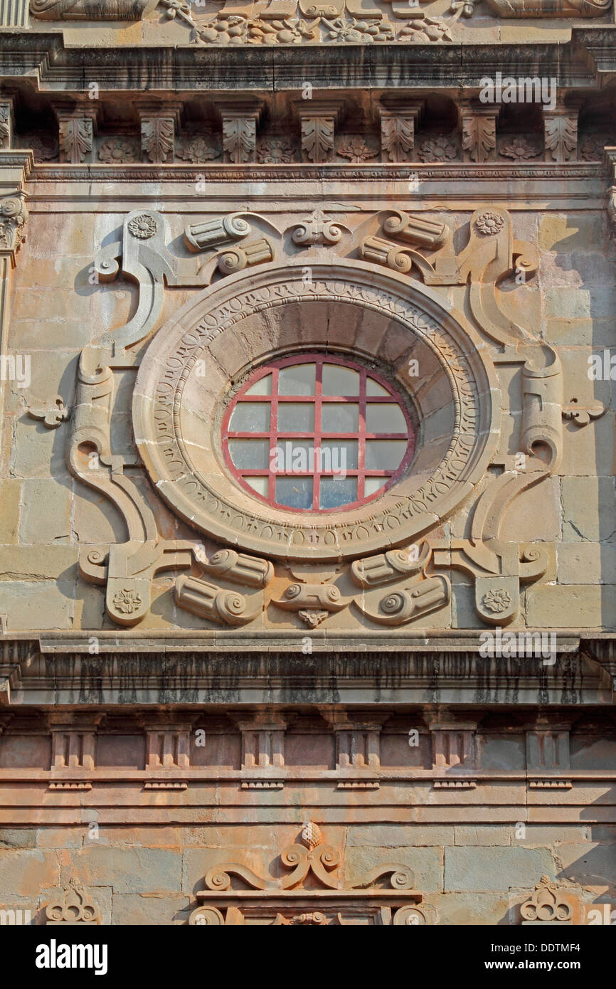 Basilica of Bom Jesus (b.1605) holds Tomb of St. Francis Xavier, Old ...