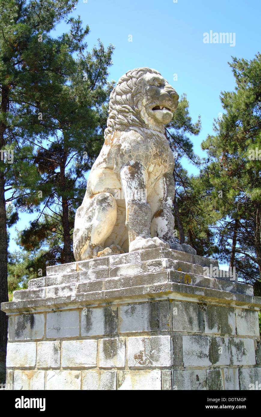 Lion of amphipolis hi-res stock photography and images - Alamy