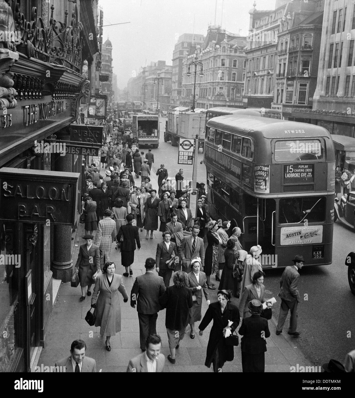 1960s routemaster bus hi-res stock photography and images - Alamy